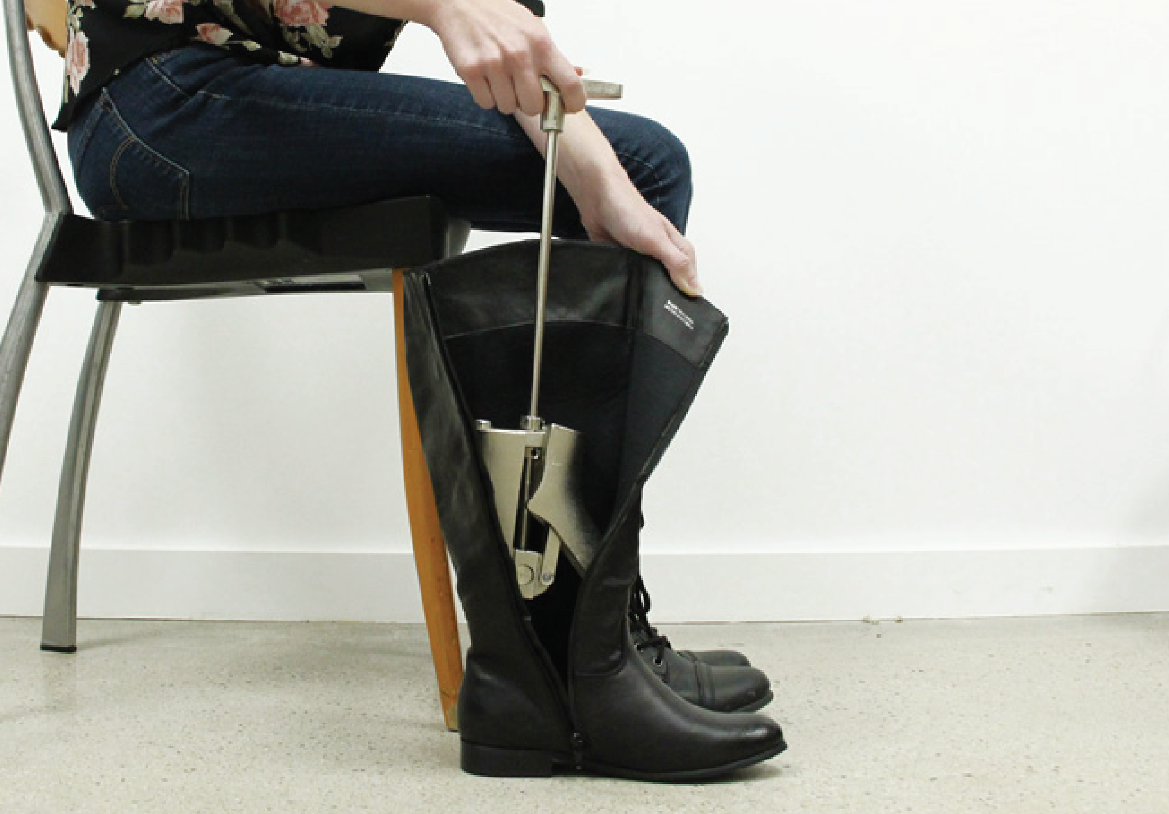 How to Use the FootFitter Cast Aluminum Boot Instep Stretcher and Vamp ...